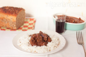 GOULASH [Guiso húngaro] - Migas en la mesa