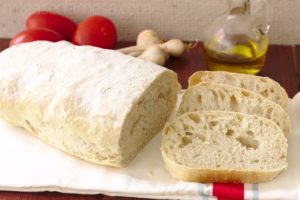 CHAPATA [Quién quiere otra cosa en un bocata] - Migas en la mesa